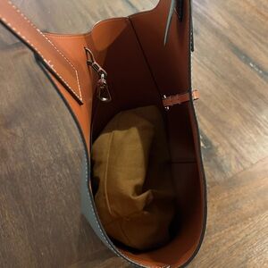 Maison De Beaute | Bags | Maison De Beaute Marseille Leather Tote Bag ...